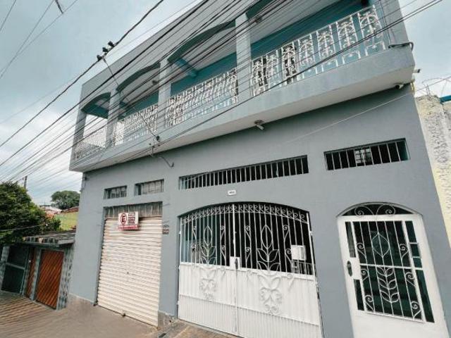 Sobrado para venda em Jardim Santa Lídia com 3 quartos, sendo 1 suíte, 371m²