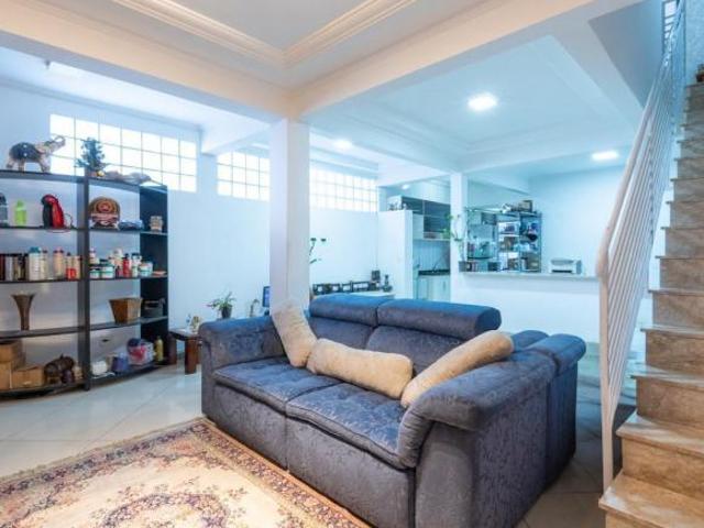 Sobrado para venda em Jardim Santa Terezinha com 4 quartos, sendo 1 suíte, 230m²