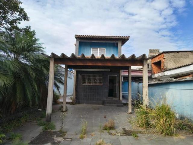 Sobrado para venda em Jardim Senice de 218.00m² com 3 Quartos e 8 Garagens