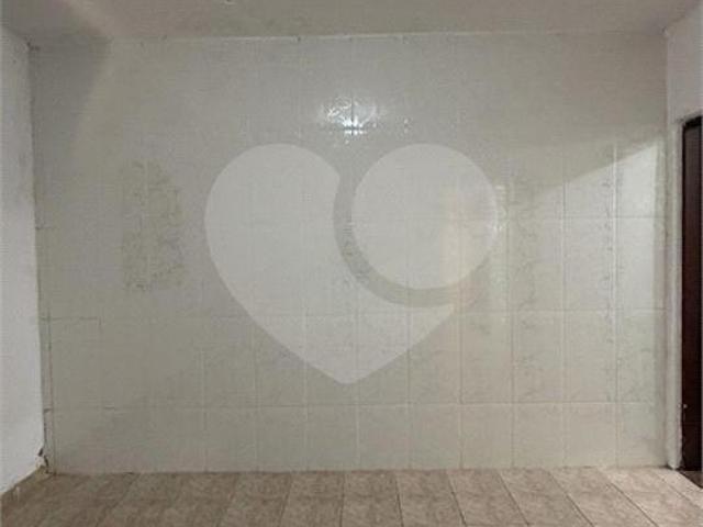 Sobrado para venda em Jardim Tamoio de 191.00m² com 3 Quartos, 1 Suite e 3 Garagens