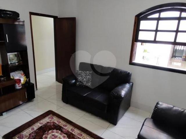 Sobrado para venda em Jardim Utinga de 280.00m² com 2 Quartos, 1 Suite e 10 Garagens