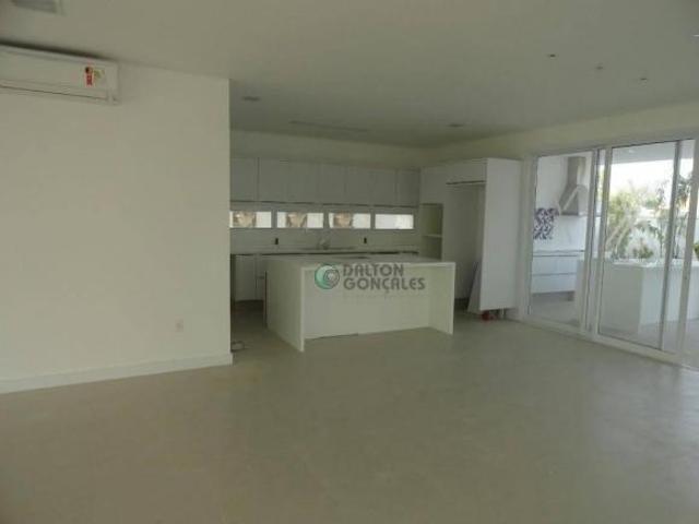 Sobrado para venda em Jardim Vila Paradiso de 338.00m² com 4 Quartos, 4 Suites e 4 Garagens