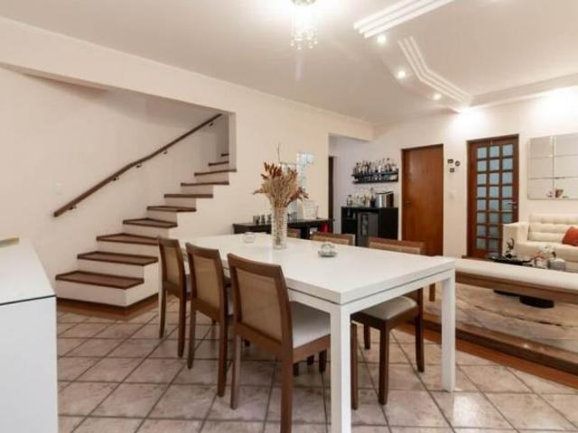 Sobrado para venda em Jardim Virginia Bianca com 3 quartos, sendo 1 suíte, 223m²