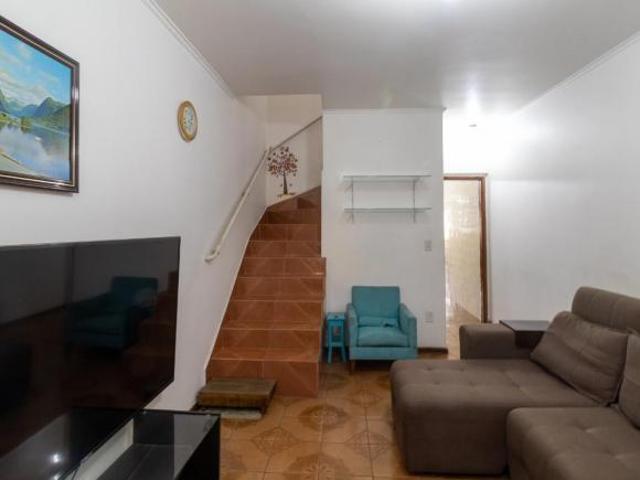 Sobrado para venda em Jardim Vivan com 2 quartos, 130m²