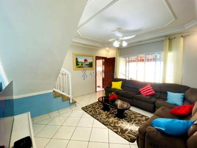 Sobrado para venda em Ocian de 255.00m² com 4 Quartos, 3 Suites e 3 Garagens
