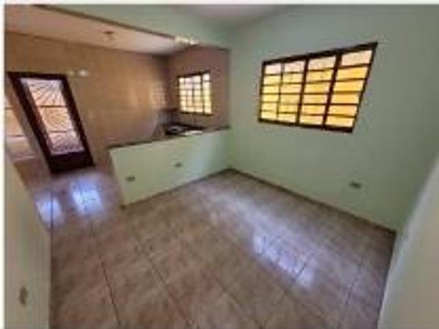 Sobrado para venda em Lopes De Oliveira de 125.00m² com 2 Quartos, 2 Suites e 2 Garagens