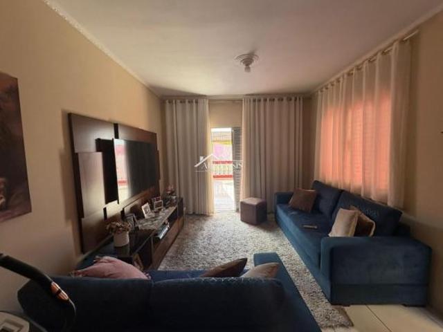 Sobrado para venda em Las Palmas de 202.00m² com 3 Quartos, 1 Suite e 2 Garagens