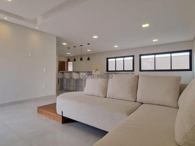 Sobrado para venda em Lívia Iii de 307.00m² com 3 Quartos, 3 Suites e 2 Garagens