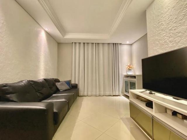 Sobrado para venda em Lindóia de 110.00m² com 3 Quartos, 1 Suite e 2 Garagens