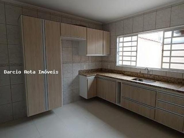 Sobrado para Venda em Mogi das Cruzes, Chácara Jafet, 2 dormitórios, 2 banheiros, 2 vagas