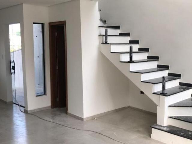Sobrado para Venda em Mogi das Cruzes, Vila Lavínia, 3 dormitórios, 1 suíte, 2 banheiros, 4 vagas
