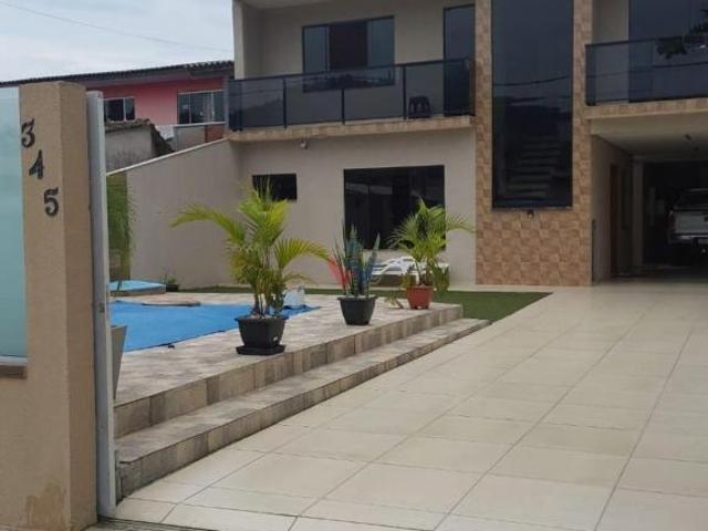 Sobrado para venda em Matinhos de 200.00m² com 4 Quartos, 1 Suite e 6 Garagens