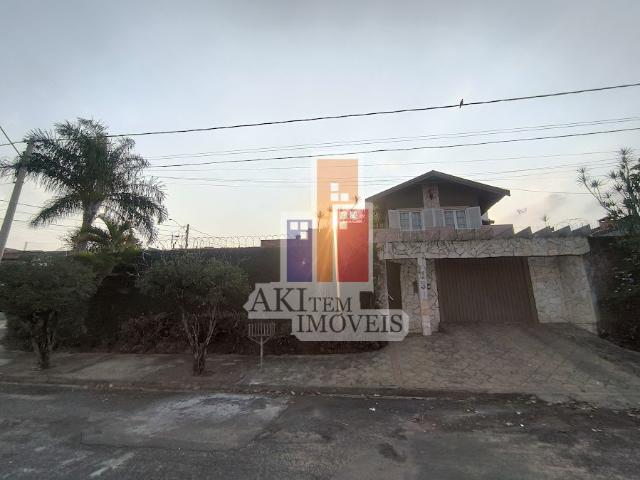 Sobrado para venda em Madureira de 369.00m² com 4 Quartos, 1 Suíte e 2 Garagens
