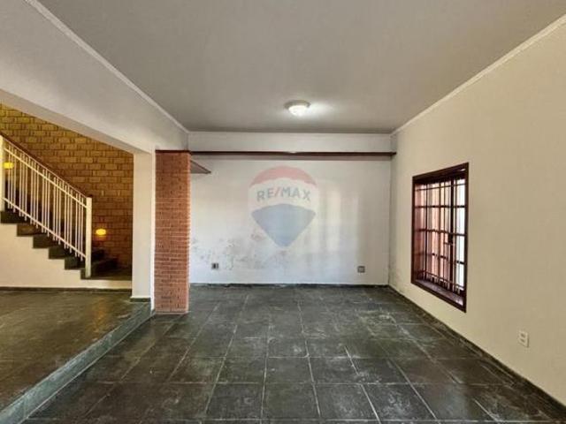 Sobrado para venda em Mirante de 259.14m² com 3 Quartos, 1 Suite e 2 Garagens