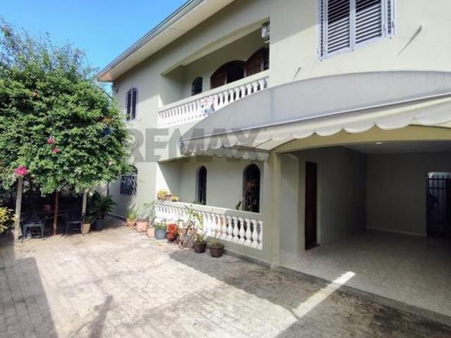 Sobrado para venda em Nova Jaguariúna de 244.00m² com 3 Quartos e 1 Suite