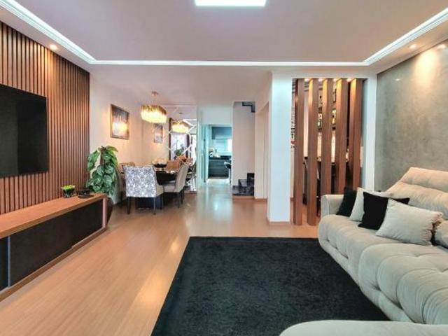 Sobrado para venda em Nova Petrópolis com 3 quartos, sendo 3 suítes, 163m²