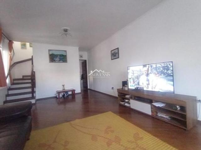 Sobrado para venda em Nova Petrópolis de 263.00m² com 4 Quartos, 2 Suites e 3 Garagens