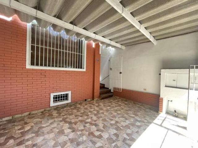Sobrado para Venda em São Paulo, Canindé, 3 dormitórios, 1 suíte, 3 banheiros, 2 vagas