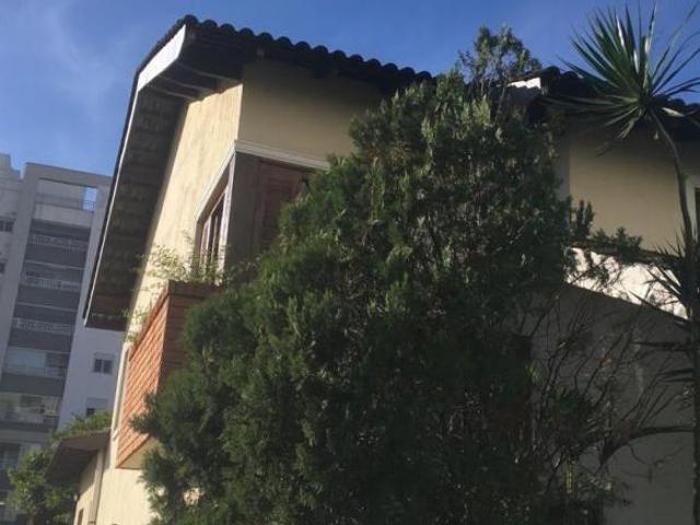 Sobrado para Venda em São Paulo, Vila Ipojuca, 3 dormitórios, 1 suíte, 4 banheiros, 3 vagas