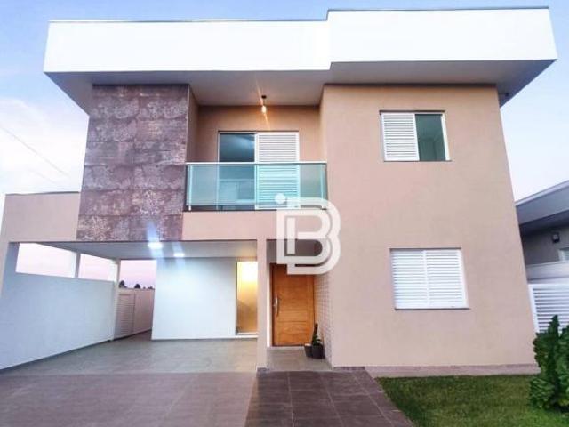 Sobrado para venda em São Venâncio de 293.00m² com 5 Quartos, 4 Suites e 4 Garagens