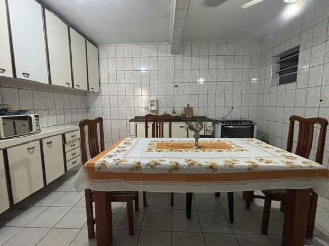 Sobrado para Venda em São Vicente, Conjunto Residencial Humaitá, 3 dormitórios, 2 banheiros, 1 vaga