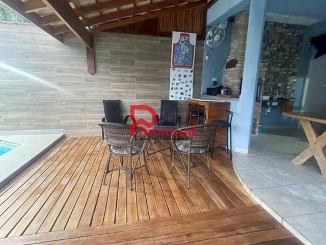 Sobrado para venda em Solemar de 173.00m² com 4 Quartos, 4 Suites e 4 Garagens