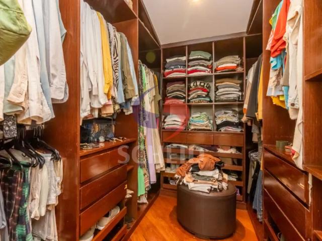 Sobrado para venda em Saúde com 4 quartos, sendo 4 suítes, 220m² 3 vagas