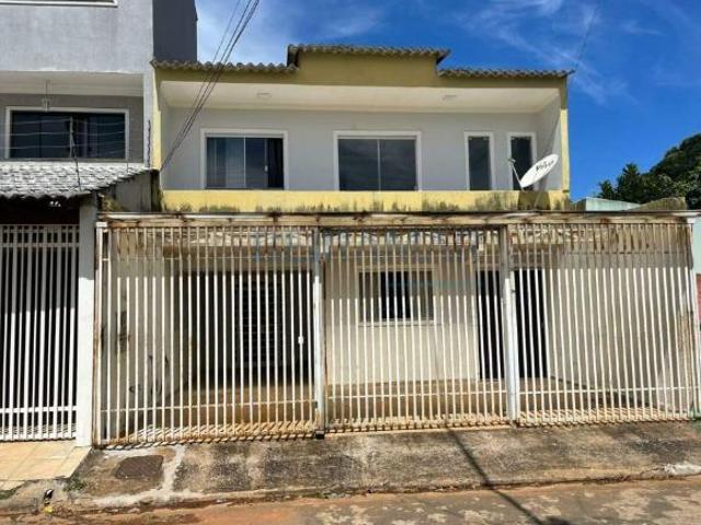 Sobrado para Venda em Samambaia sul com Sobrado 4 quartos, 189 m²