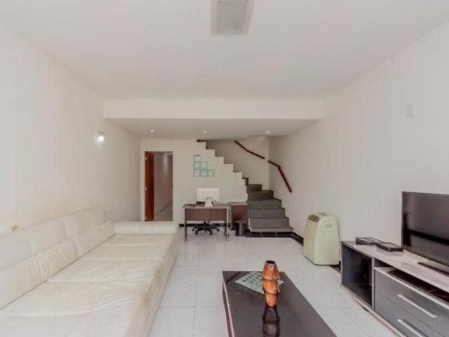 Sobrado para venda em Santo Amaro com 2 quartos, sendo 1 suíte, 132m²