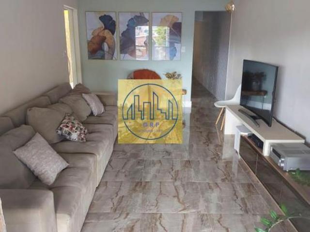 Sobrado para Venda em Santo André, Jardim Rina, 3 dormitórios, 1 suíte, 2 banheiros, 4 vagas