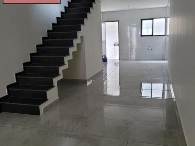 Sobrado para Venda em Santo André, Jardim Stella, 3 dormitórios, 3 suítes, 4 banheiros, 2 vagas