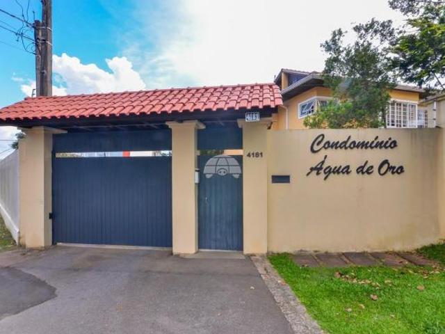 Sobrado para venda em Santo Inácio de 90.00m² com 3 Quartos, 1 Suite e 2 Garagens