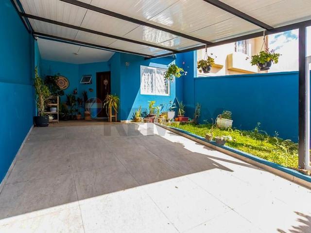 Sobrado para venda em Santa Cândida em Curitiba Paraná de 112.00m² com 2 Quartos, 1 Suíte e 1 Garagem