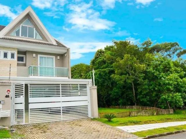 Sobrado para venda em Santa Felicidade de 228.00m² com 3 Quartos, 3 Suites e 2 Garagens