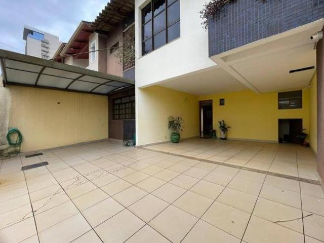 Sobrado para venda em Setor Nova Suiça, Goiânia