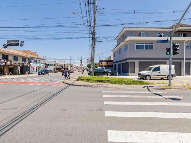 Sobrado para venda em Sítio Cercado de 600.00m² com 3 Quartos e 8 Garagens