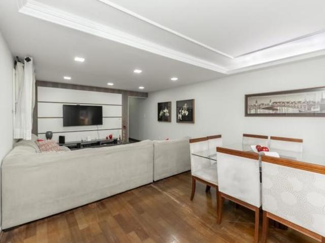Sobrado para venda em Sítio da Figueira com 3 quartos, sendo 1 suíte, 260m²