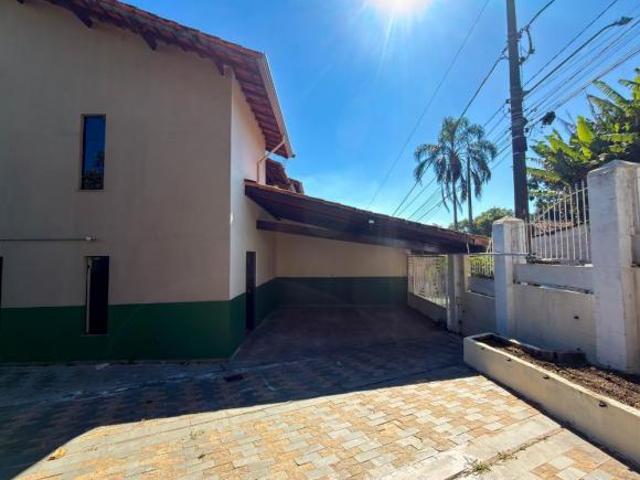 Sobrado para venda em Suíssa com 3 quartos, sendo 1 suíte, 178m²
