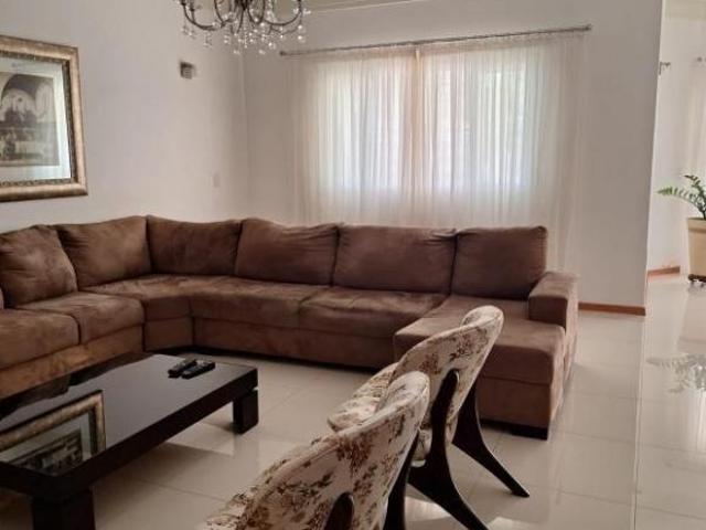 Sobrado para venda em Swiss Park de 303.00m² com 3 Quartos, 3 Suites e 6 Garagens