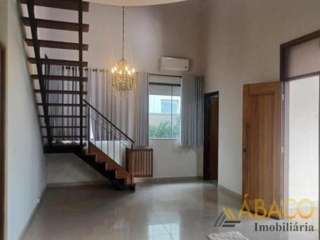 Sobrado para venda em Swiss Park Residencial de 350.00m² com 4 Quartos, 3 Suites e 4 Garagens