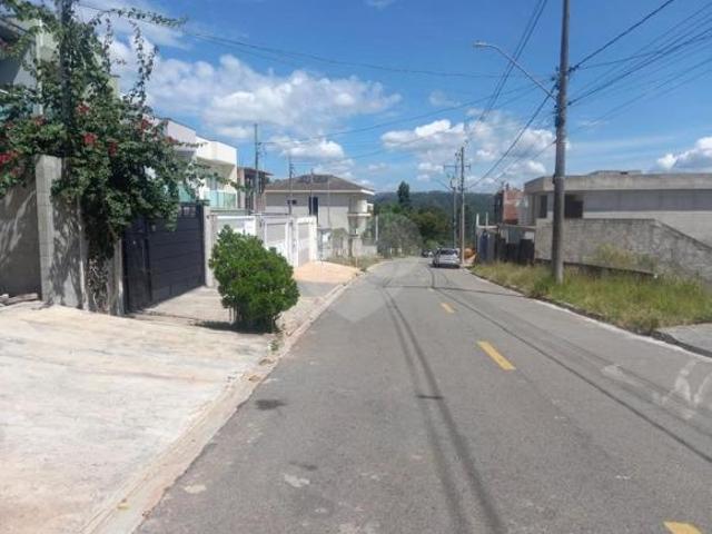 Sobrado para venda em Portais polvilho de 136.00m² com 3 Quartos, 1 Suite e 2 Garagens