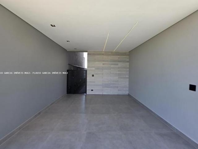 Sobrado para venda em Mogi Moderno de 183.00m² com 3 Quartos, 3 Suites e 2 Garagens