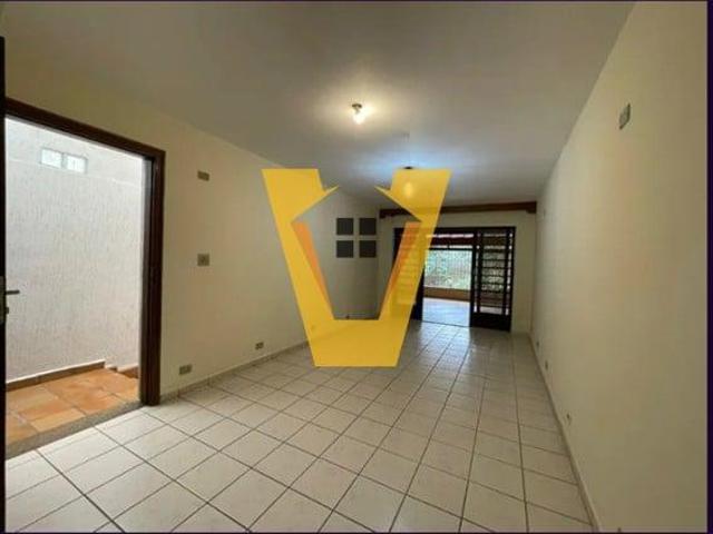 Sobrado para venda em Parque Maria Domitila com 3 quartos, 200m²