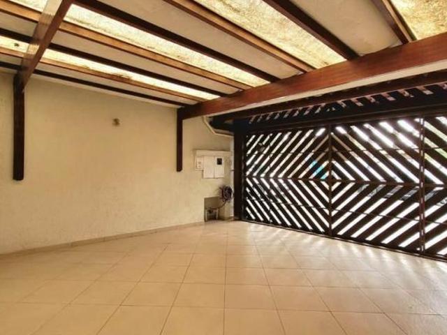Sobrado para venda em Parque Erasmo Assunção com 3 quartos, sendo 1 suíte, 189m²