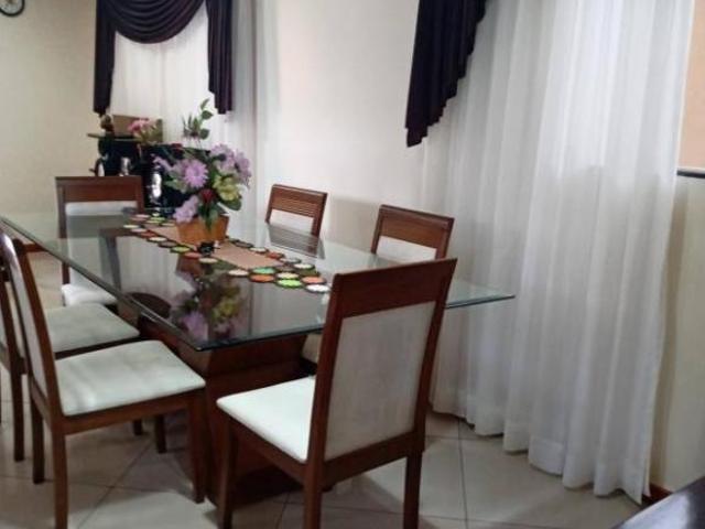 Sobrado para venda em Parque Fehr de 250.00m² com 4 Quartos, 1 Suite e 2 Garagens