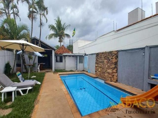 Sobrado para venda em Parque Fehr de 300.00m² com 4 Quartos, 1 Suite e 2 Garagens