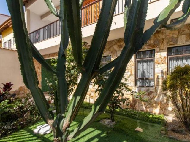 Sobrado para venda em Parque Renato Maia com 4 quartos, sendo 1 suíte, 328m²