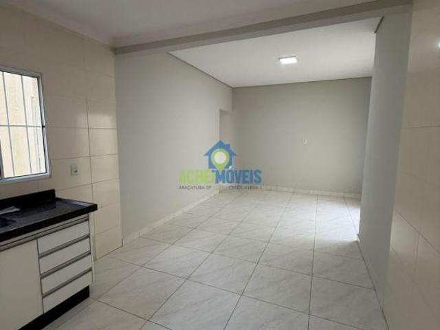 Sobrado para venda em Parque Residencial Aeroporto de 233.00m² com 5 Quartos, 1 Suite e 2 Garagens