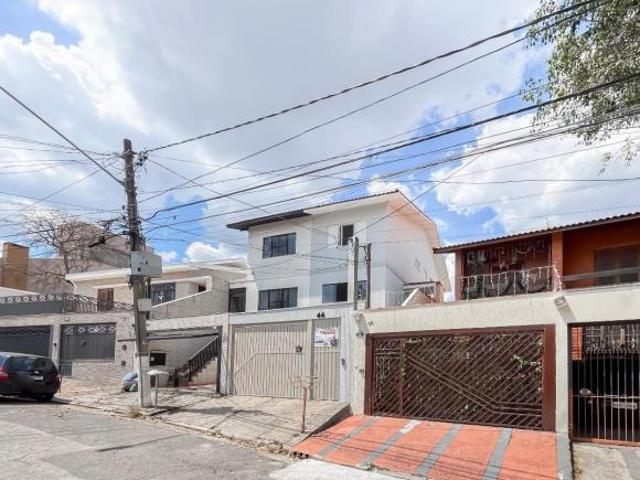 Sobrado para venda em Parque São Domingos com 3 quartos, sendo 1 suíte, 243m²