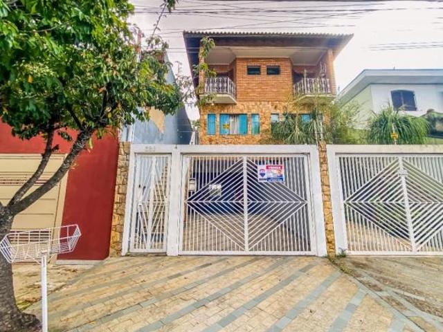 Sobrado para venda em Parque São Domingos com 3 quartos, sendo 3 suítes, 190m²